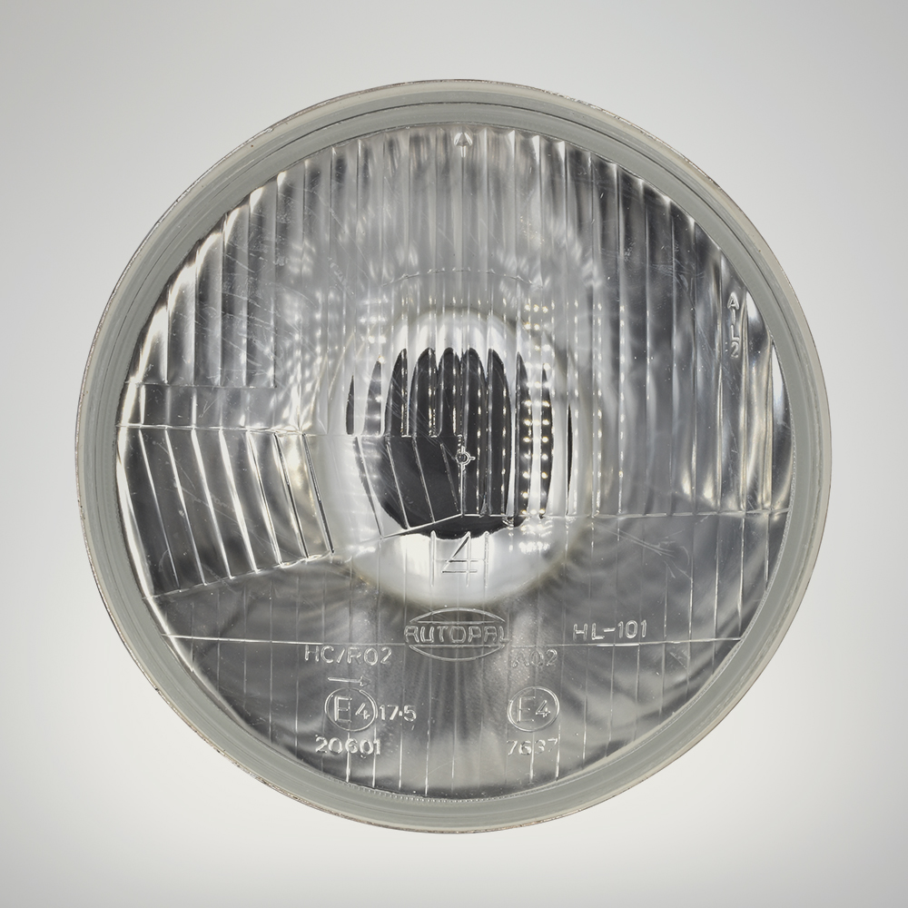 Autopal x Pride 7″ R2 Headlamp | Domed Glass Classic Car Light.